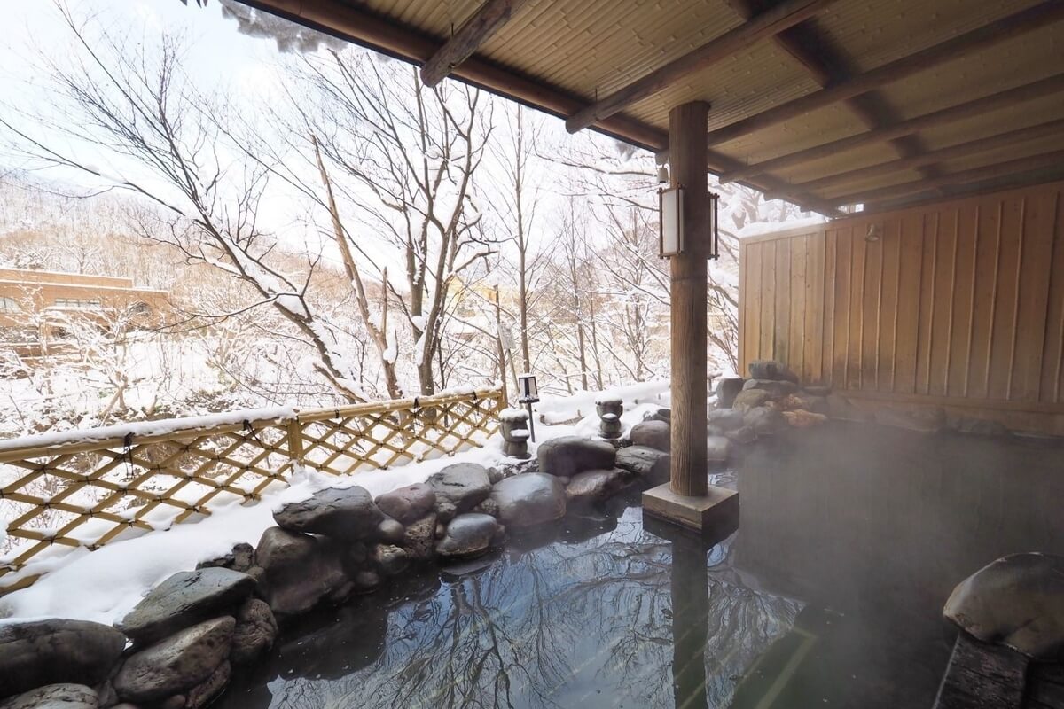 Hokkaido Hot Springs: Toyako Onsen, Noboribetsu Onsen, Jozankei Ons...